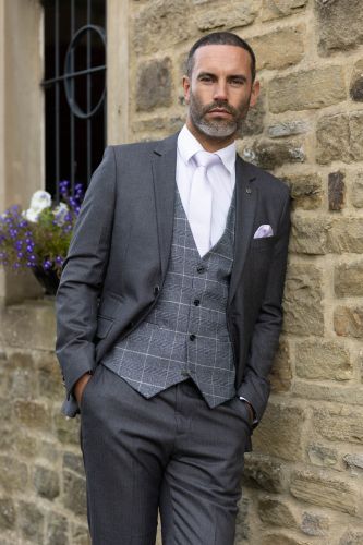 Jenson Samuel Alnwick grey suit with contrast Oxford check waistcoat